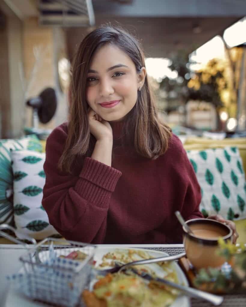 Top 22 Pakistani Fashion Bloggers in 2025 to Follow