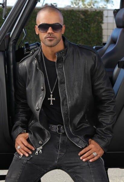 30 Casual Outfit Ideas For Black Men with Styling Tips