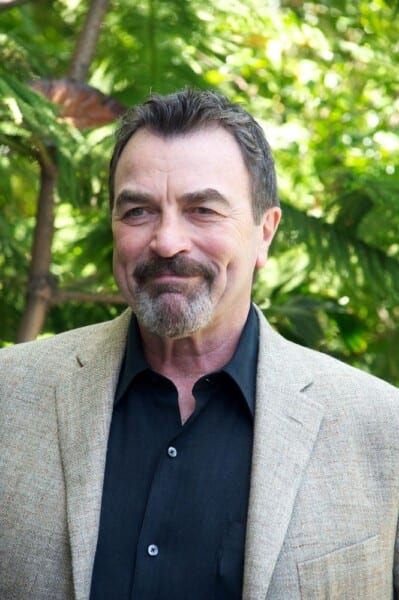 24 Smart Outfit Ideas for Men Over 50 with Styling Tips