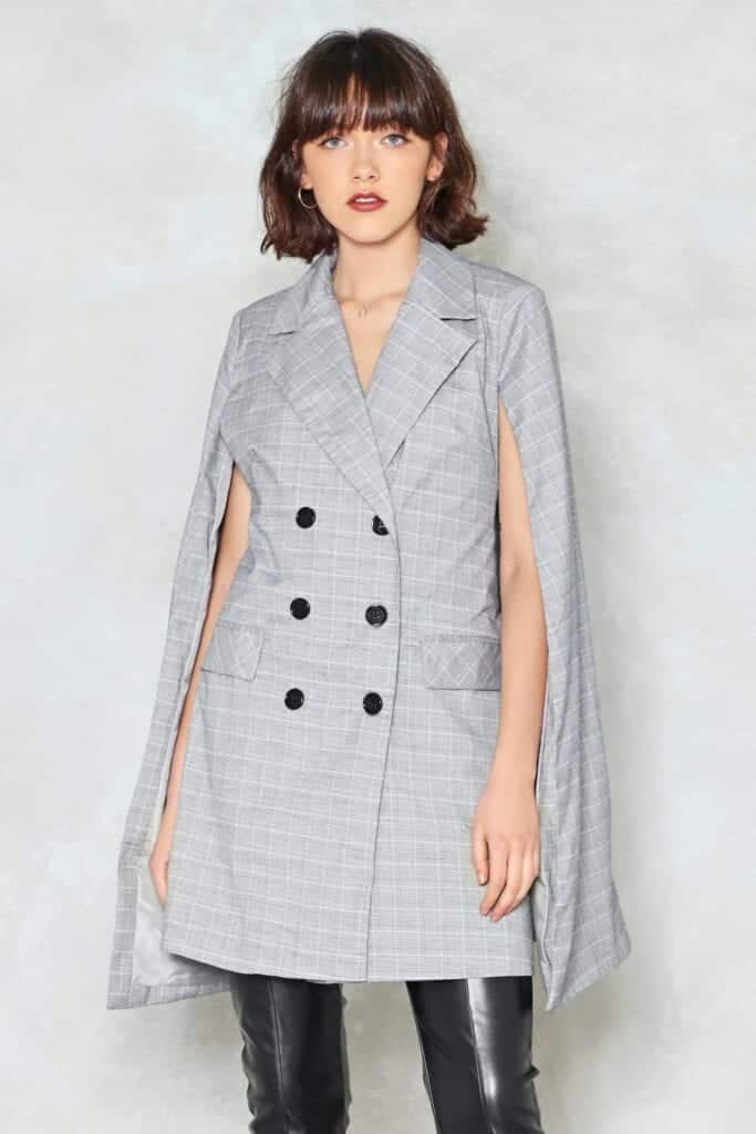 How to Wear a Cape? 26 Outfit Ideas & Styling Tips