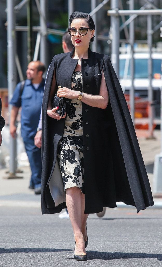 How to Wear a Cape? 26 Outfit Ideas & Styling Tips