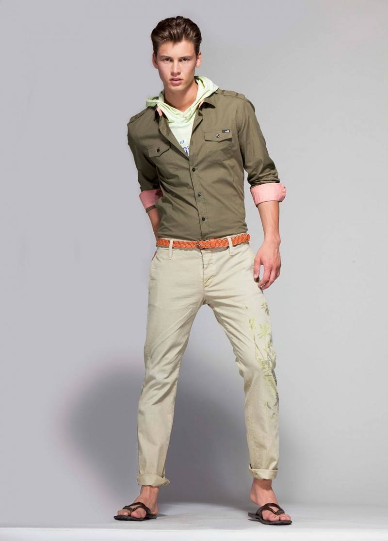19 Holiday Outfit Ideas for Men for Sharp Look