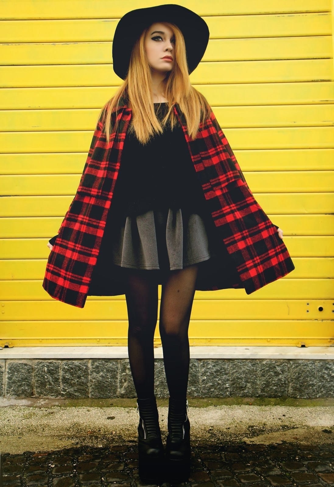 30 Grunge Outfits for Girls To Try - How to Dress Grunge?