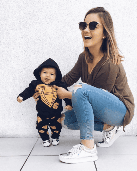 40 + Easy to Wear Outfits For Mums & Styling Tips