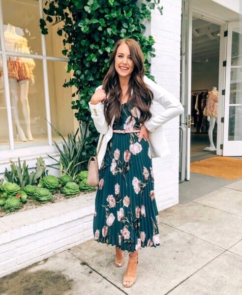 102 Dating Outfit Ideas For Women & Styling Tips