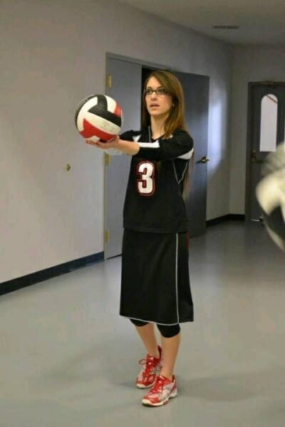 25 Modest Gym Outfit Ideas with Styling Tips