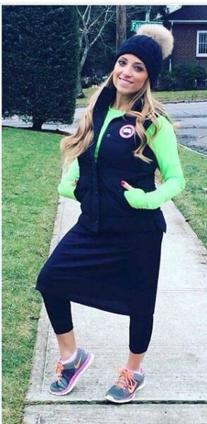 25 Modest Gym Outfit Ideas with Styling Tips