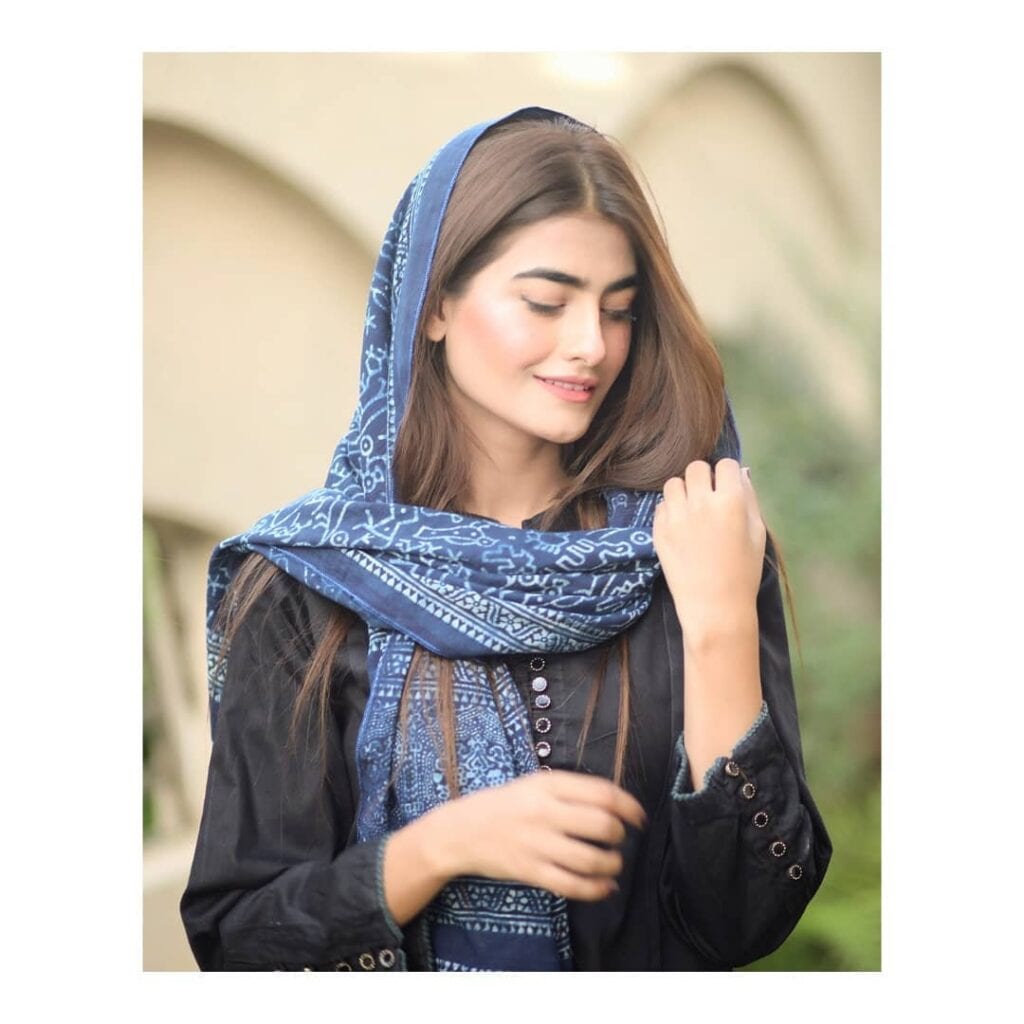 30 Chic Pakistan Street Style Fashion Ideas to Follow