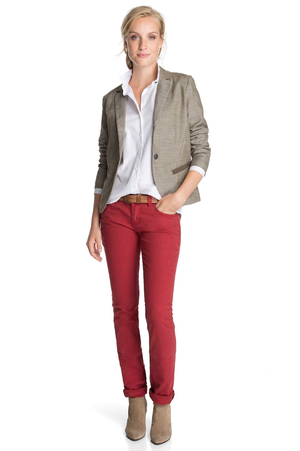 20 Chic Outfits To Wear With Red Pants with Styling Tips