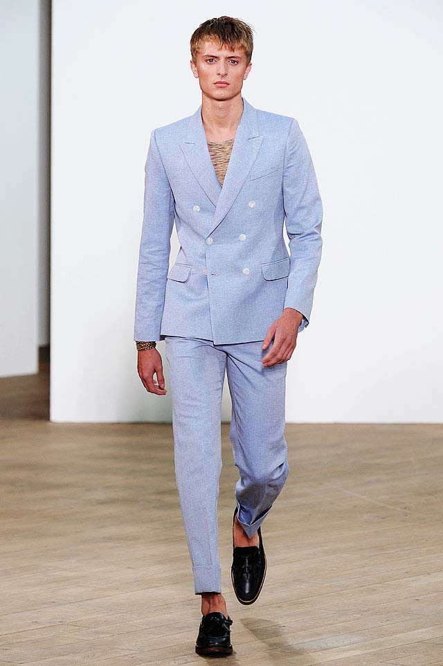 25 Ideas On How To Wear Double Breasted Suits For Men