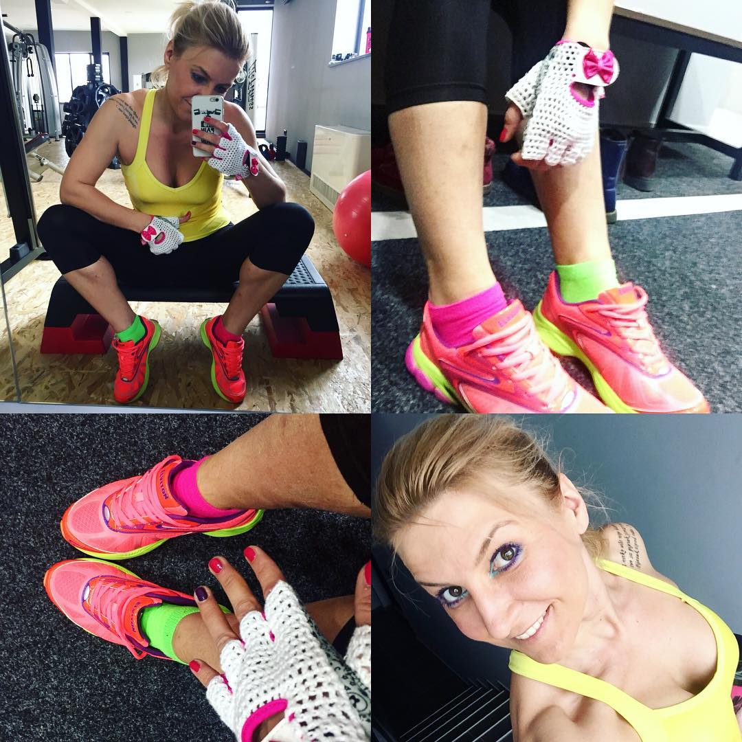 25 Best Ideas on How to Wear Colorful Socks for Women