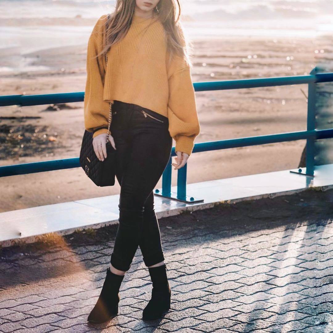 40 Best Outfit Ideas with Mustard Yellow Sweaters for Women