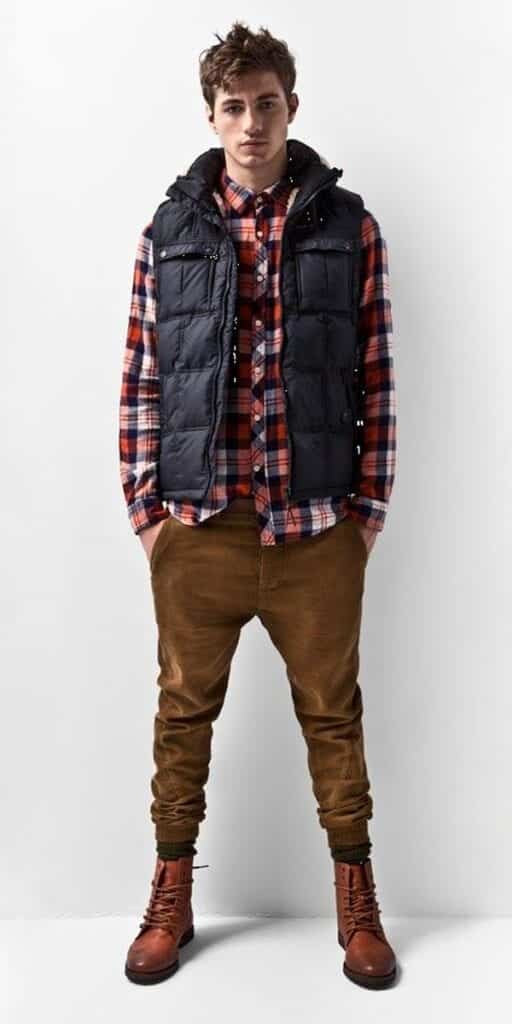 58 Best Flannel Shirt Outfits for Men & Styling Tips