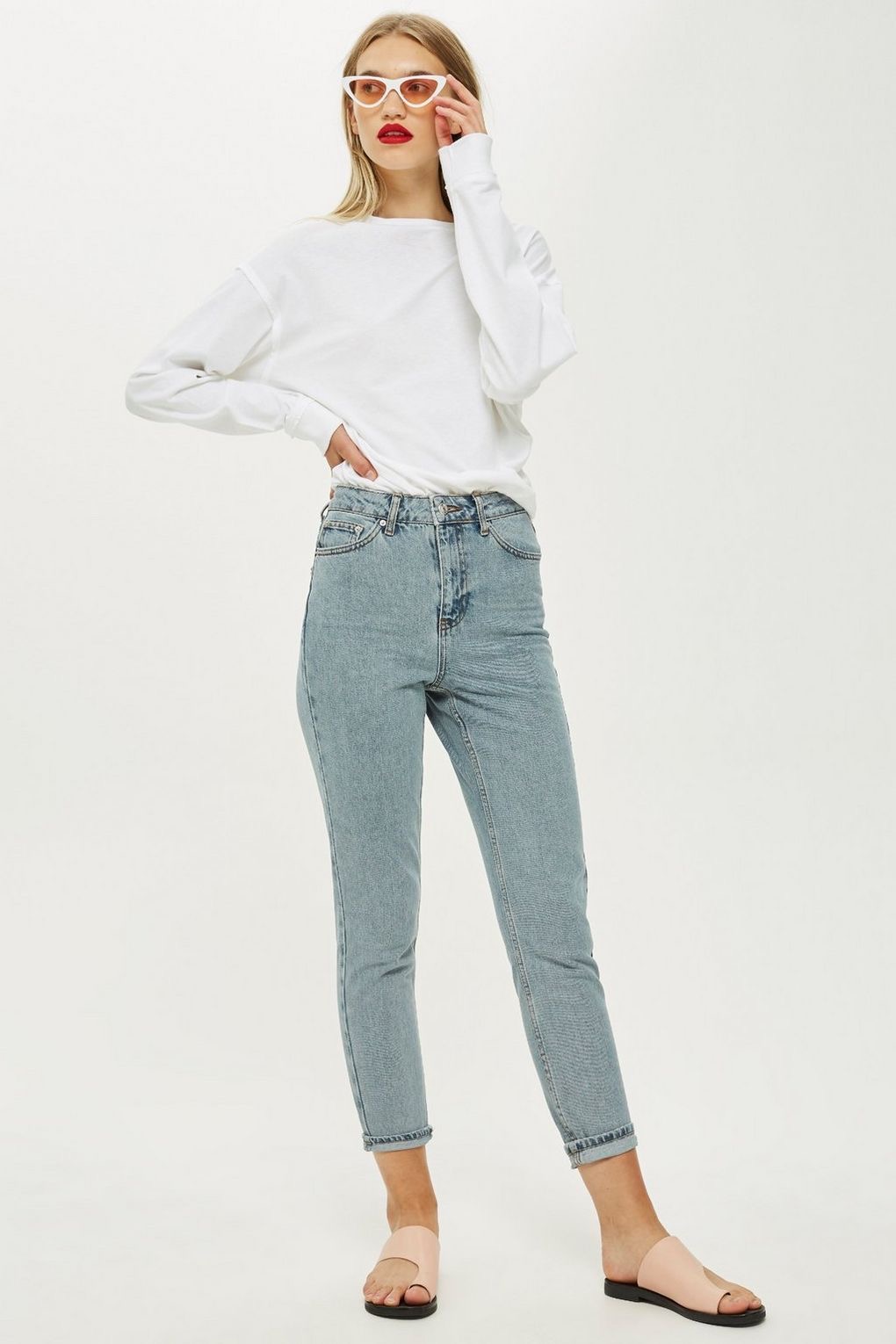 25 Chic Mom Jeans Outfit Ideas for Everyone