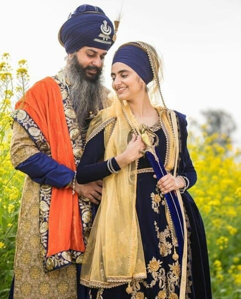 40 Cute & Romantic Sikh Couples Pictures