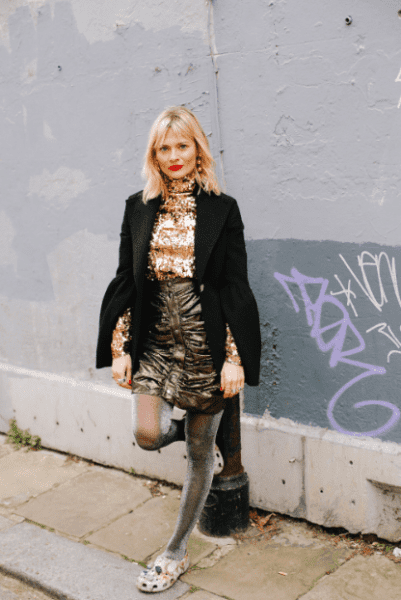 27 Croc Outfit Ideas with Styling Tips