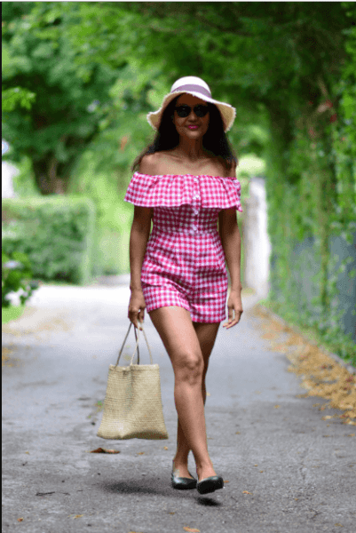 27 Croc Outfit Ideas with Styling Tips