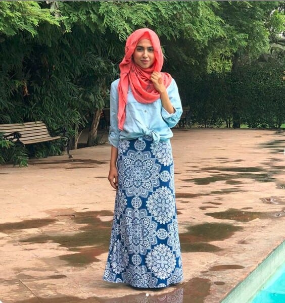 16 Modest Crop Top Outfit Ideas with Styling Tips