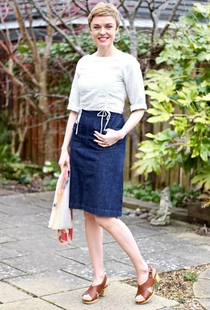 16 Modest Crop Top Outfit Ideas with Styling Tips