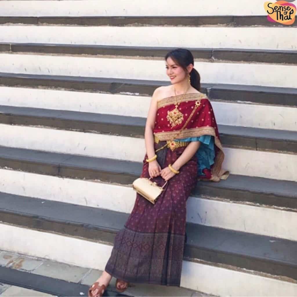 Traditional Thai Clothing-16 Beautiful Outfits From Thailand