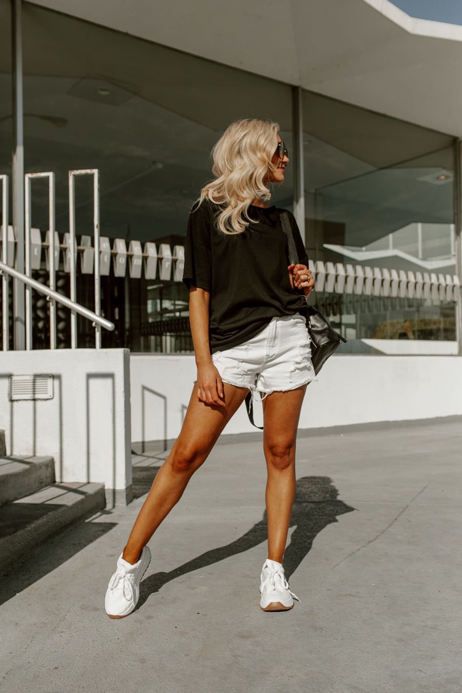 50 Cute Outfits With High Waisted Shorts For A Chic Look