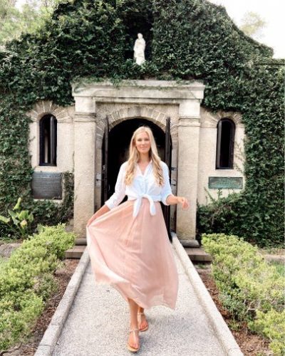 August Outfits for Women - 31 Looks for Every Day of August