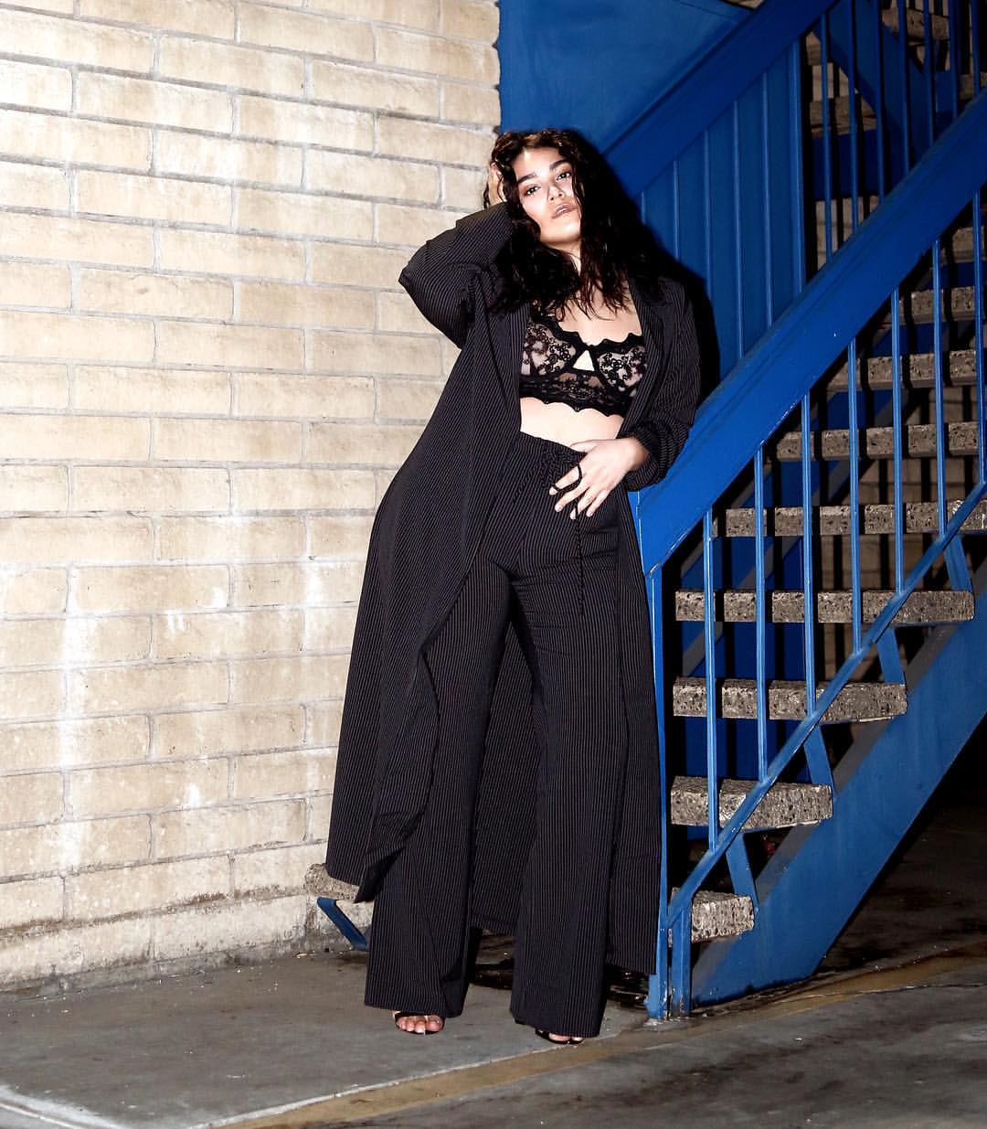 20 Chic Bralette Outfit Ideas for Plus Size Ladies