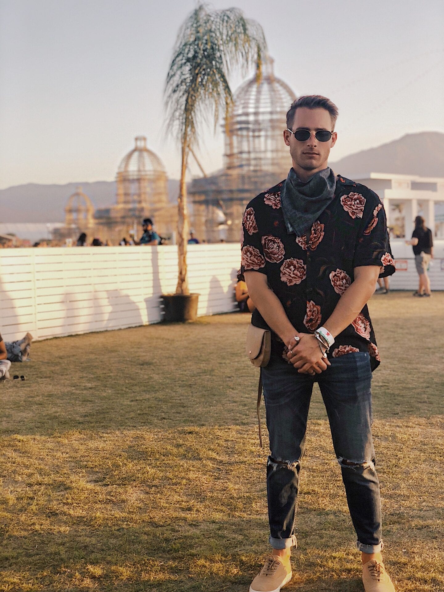 25 Best Bandana Outfit Ideas For Men with Styling Tips