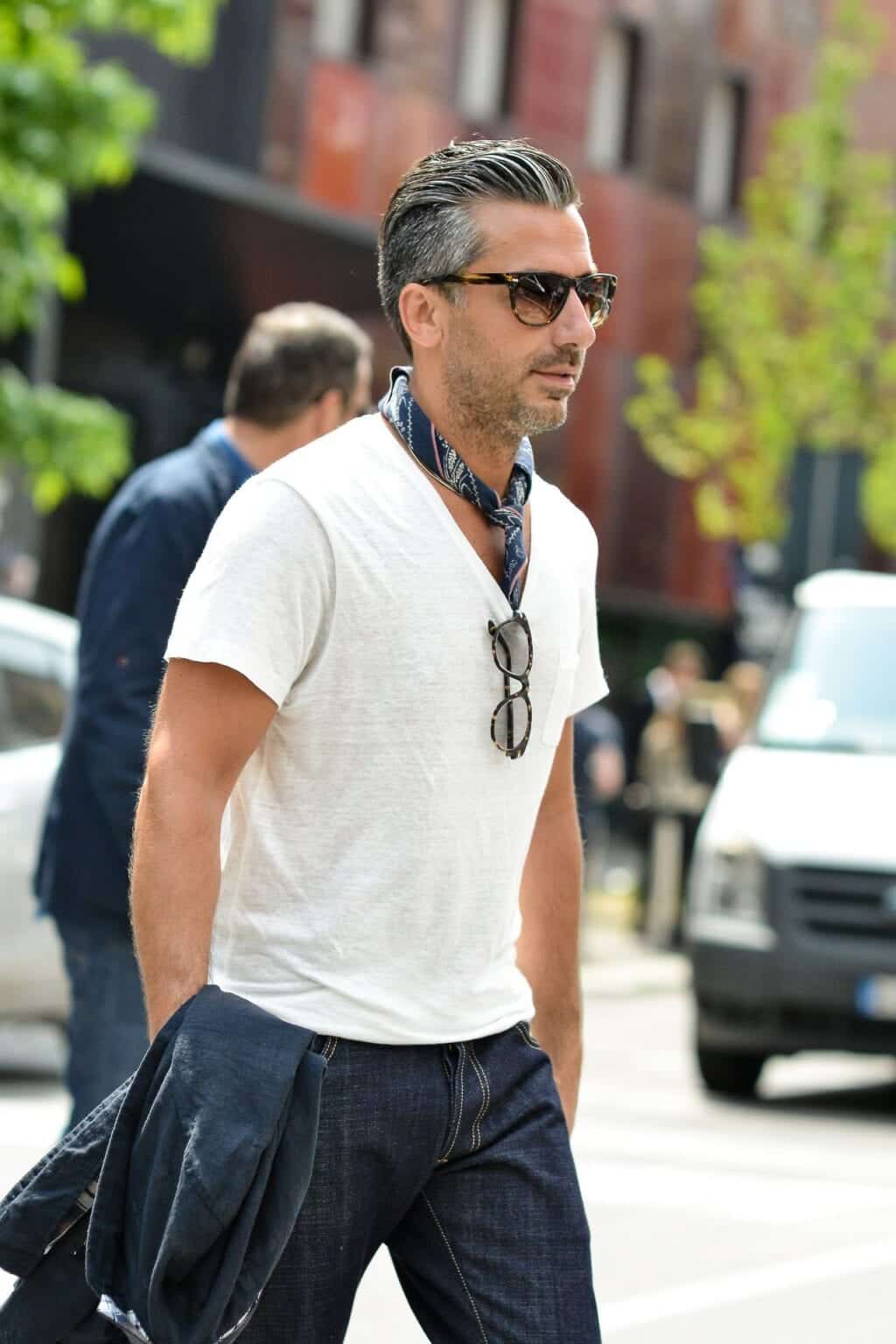 25 Best Bandana Outfit Ideas For Men with Styling Tips