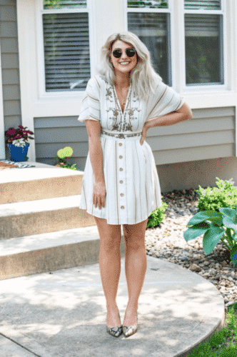 Retro Outfit Ideas 18 Tips on How to Dress Retro This Year