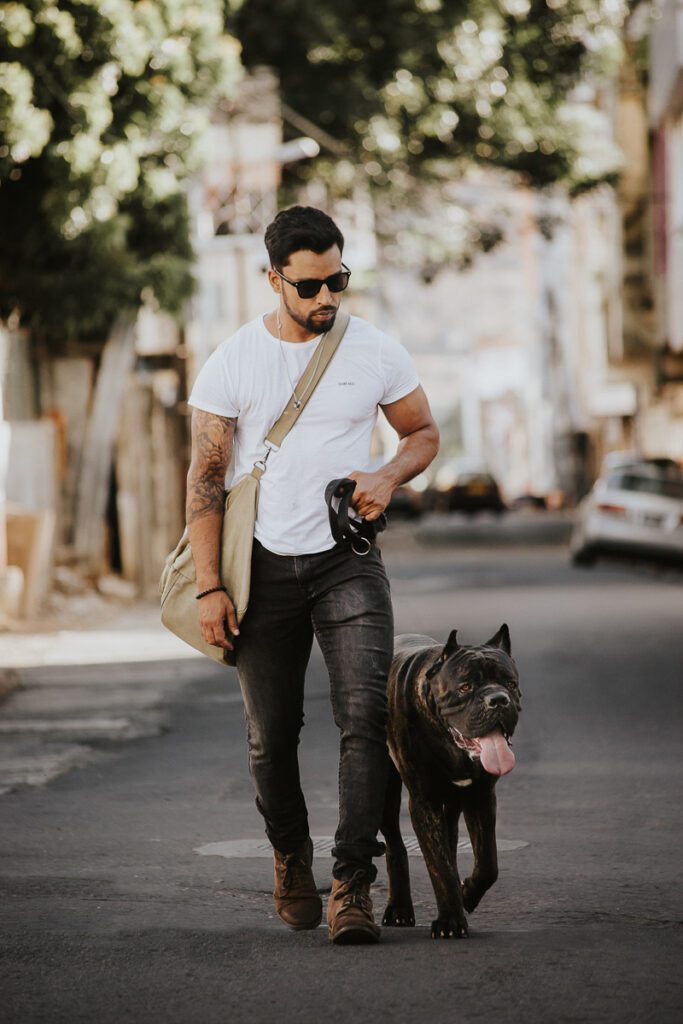 20 Best Dog Walking Outfits For Men with Tips