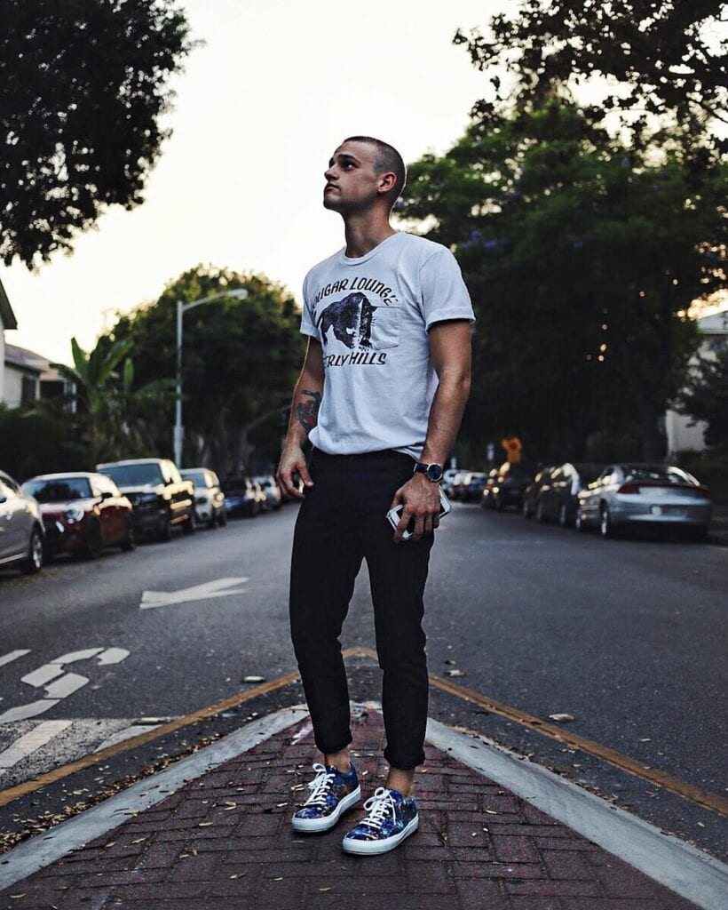 Graphic Tee Outfits for Men – 30 Ways to Style a Graphic Tee