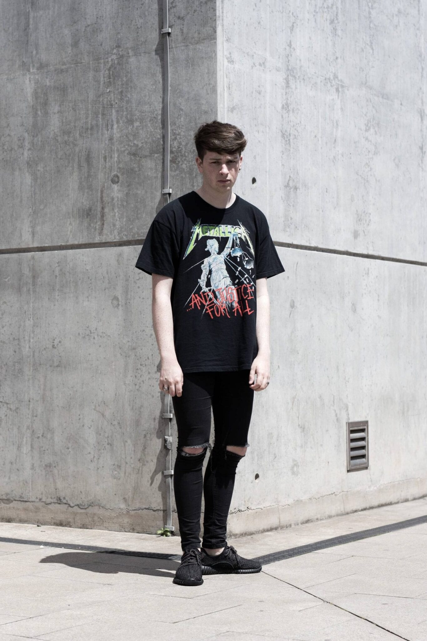 Graphic Tee Outfits for Men – 30 Ways to Style a Graphic Tee