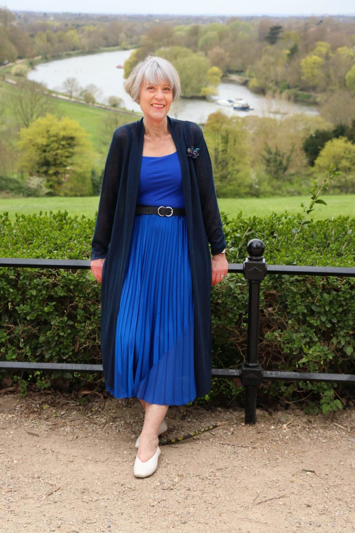 36 Best Cardigan Outfits For Women Over 50 to Wear