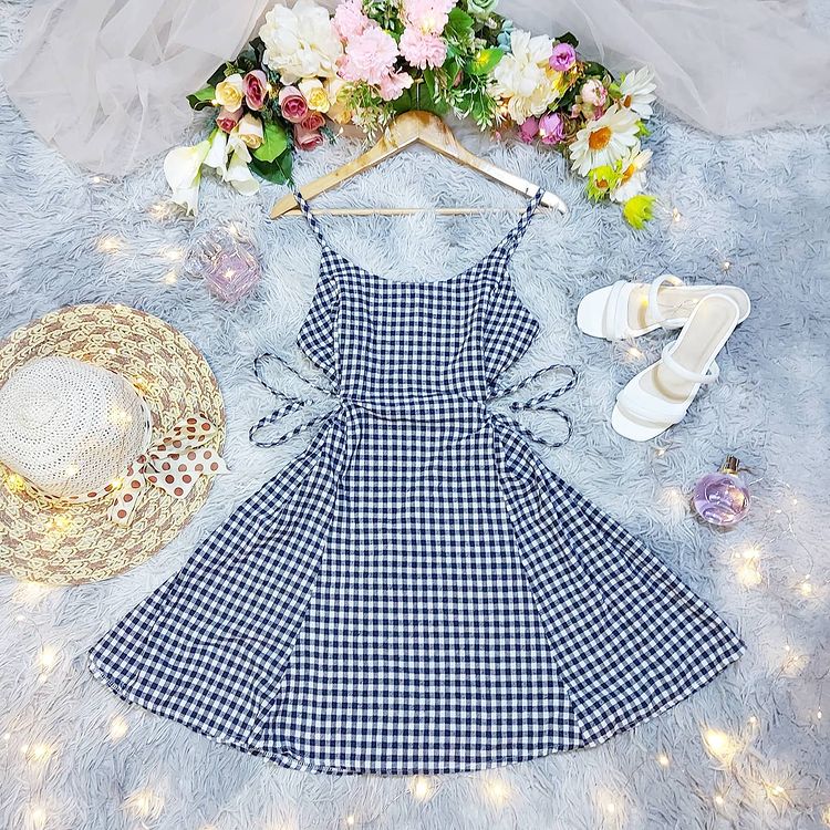 How to Wear a Checkered Dress? 20 Best Outfit Ideas