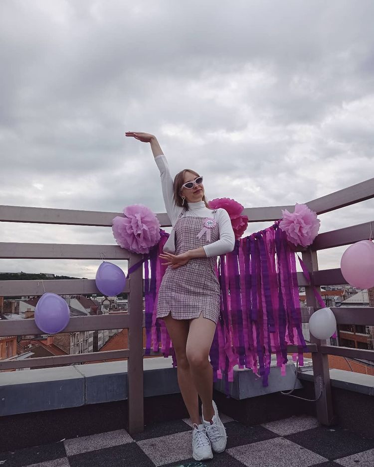 How to Wear a Checkered Dress? 20 Best Outfit Ideas