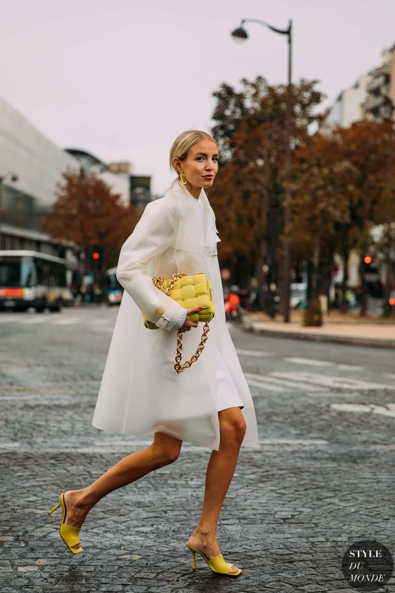 31 Ideas on What Shoes to Wear with Neutral Colored Outfits