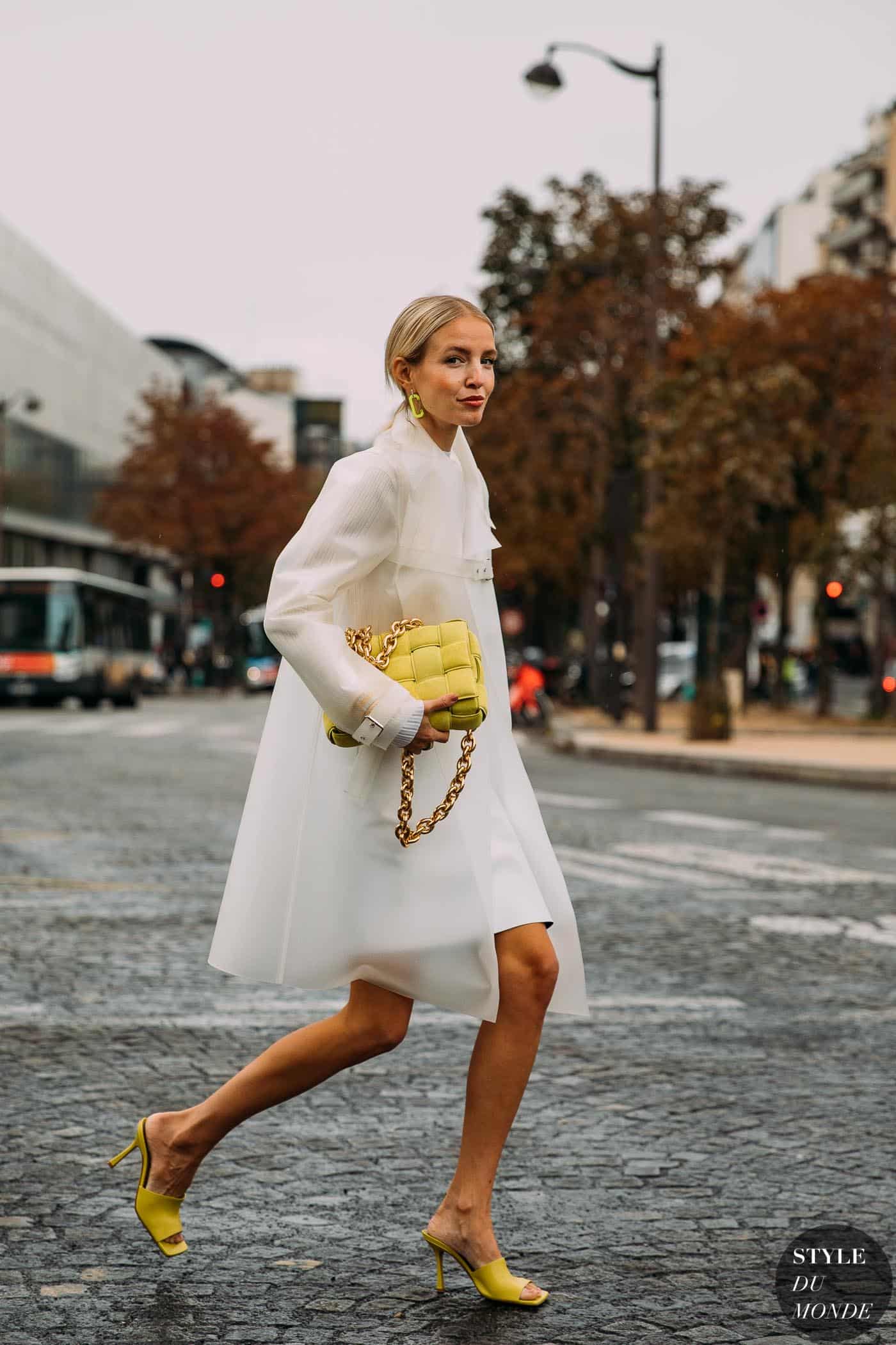31 Ideas on What Shoes to Wear with Neutral Colored Outfits