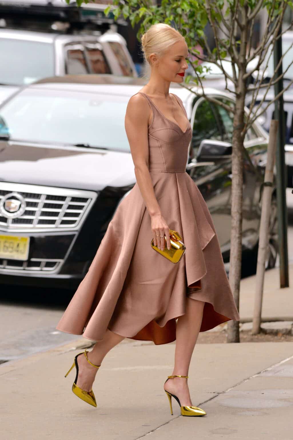 31 Ideas on What Shoes to Wear with Neutral Colored Outfits