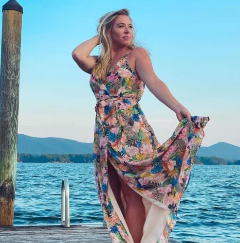 20 Best Lake Day Outfit Ideas with Styling Tips