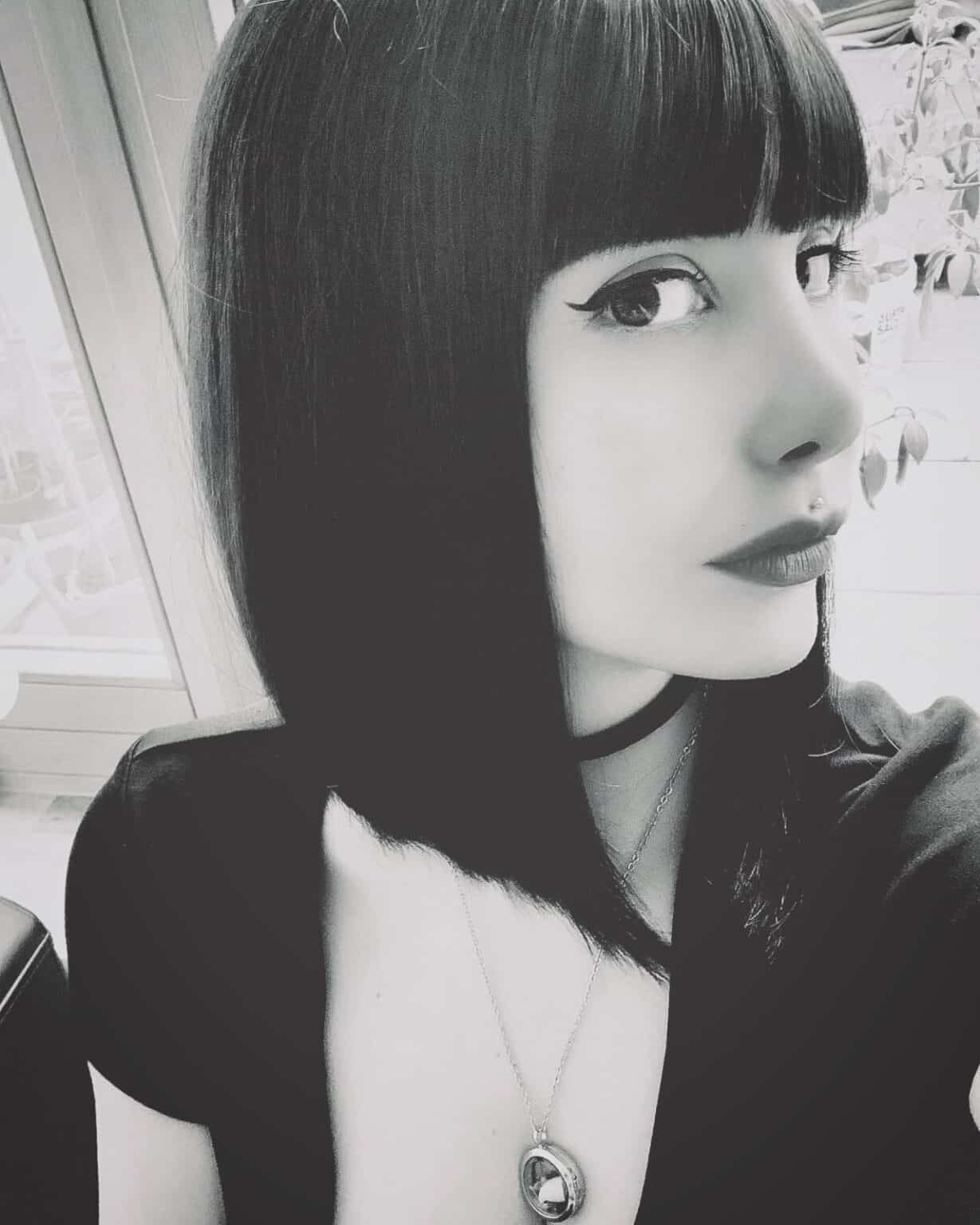 Gothic Hairstyles-20 Best Hairstyles for Gothic Look for Girls