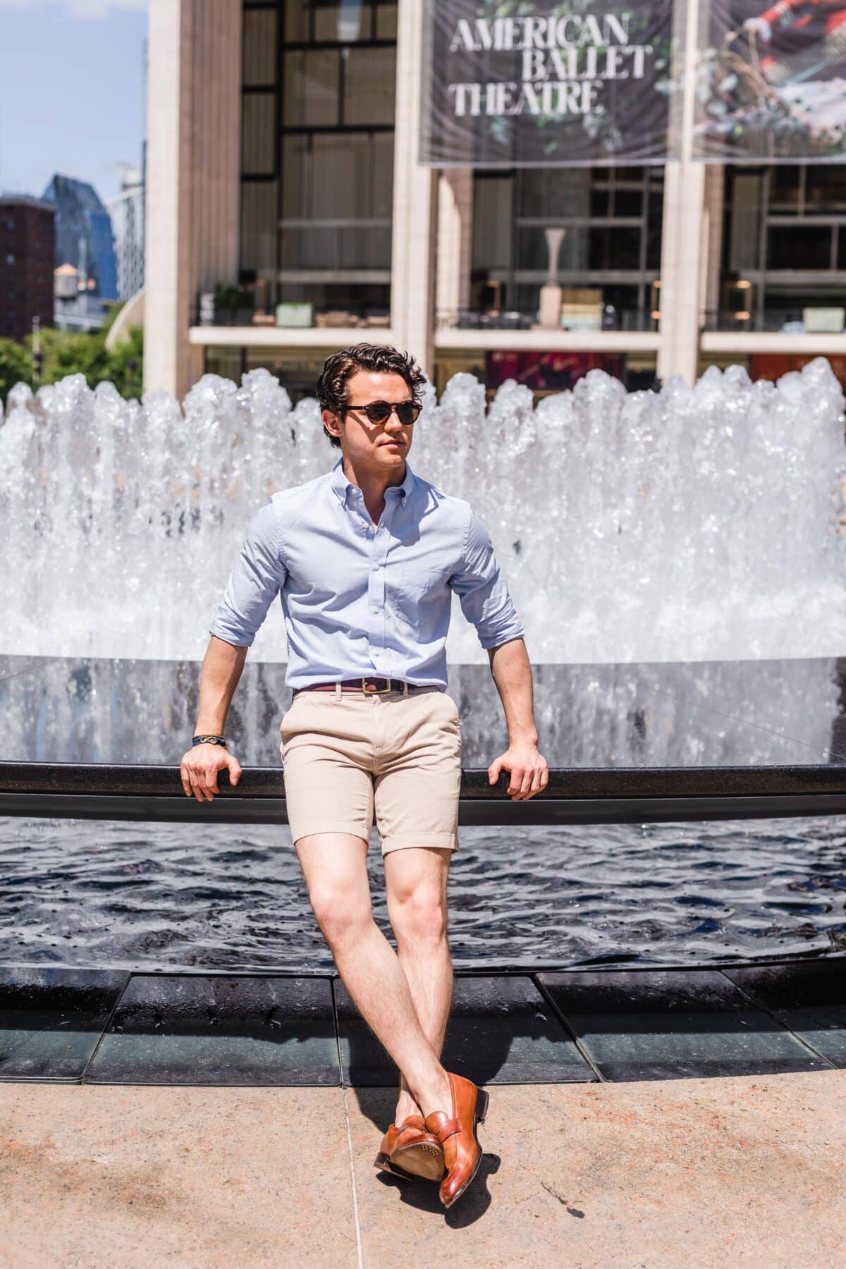 What To Wear To A Water Park for Men? 20 Outfit Ideas – Outfit Trends
