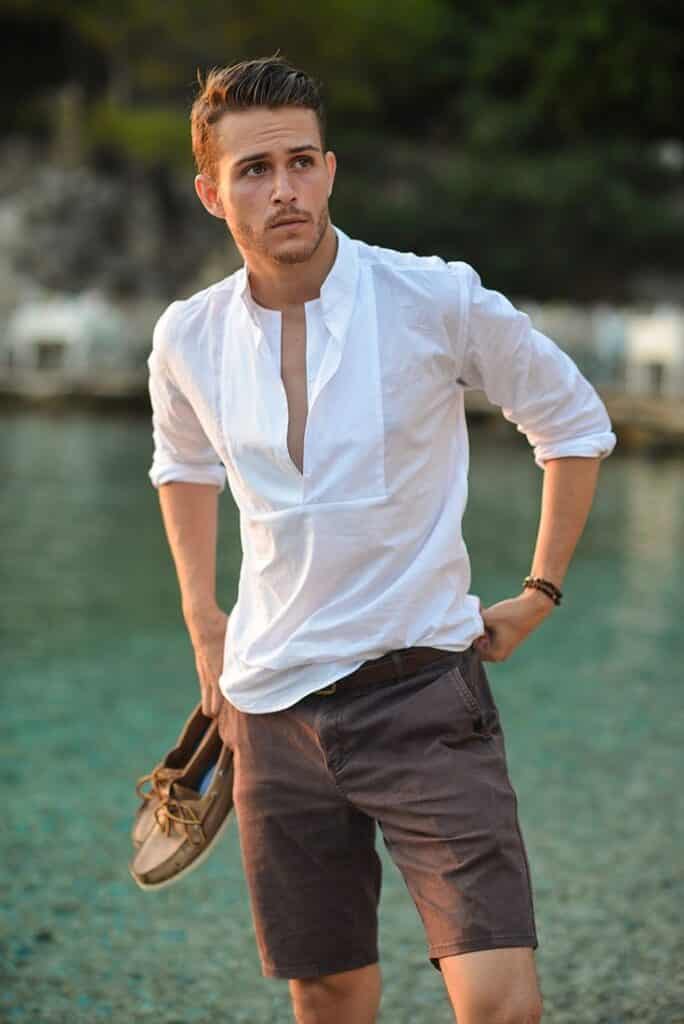 What To Wear To A Water Park for Men? 20 Outfit Ideas – Outfit Trends