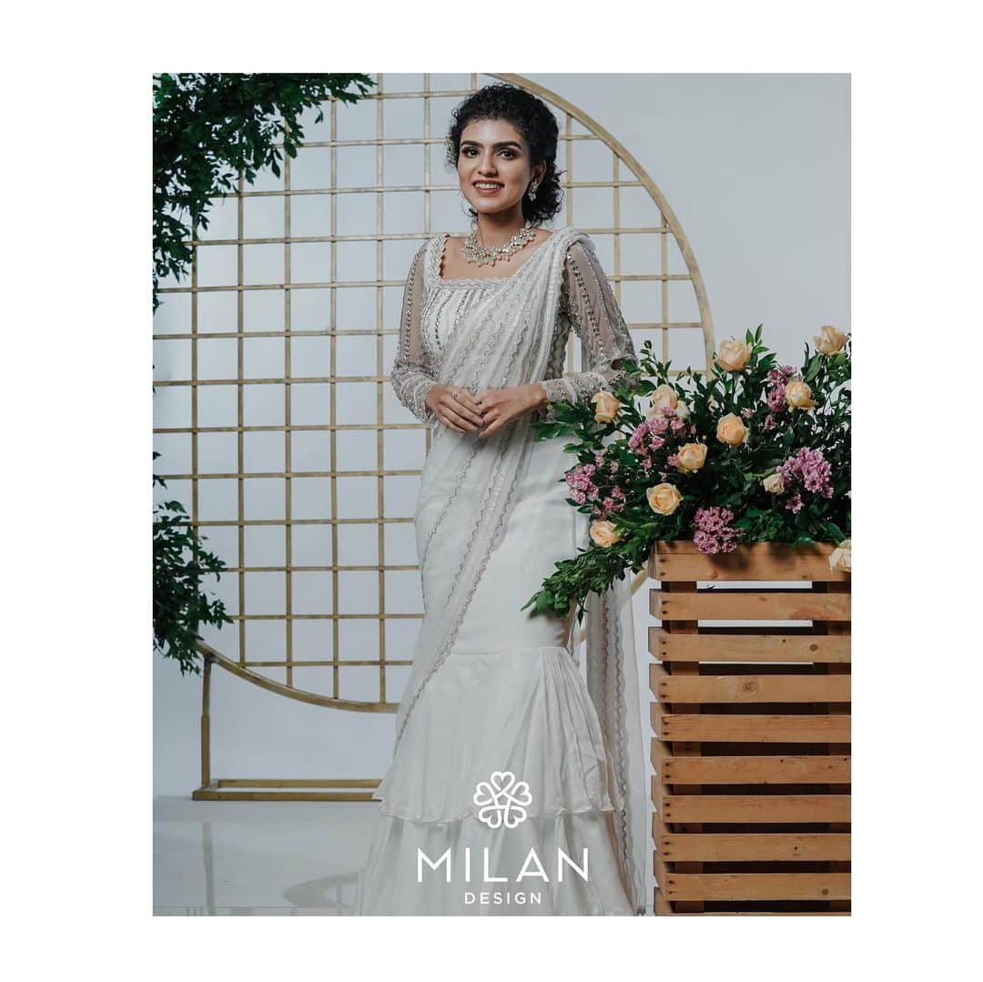 How To Wear A White Saree? 22 Styling Ideas