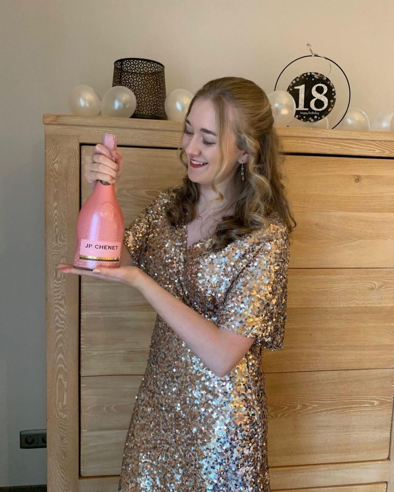 Girls’ 18th Birthday Outfits Ideas : 21 Styling Tips – Outfit Trends