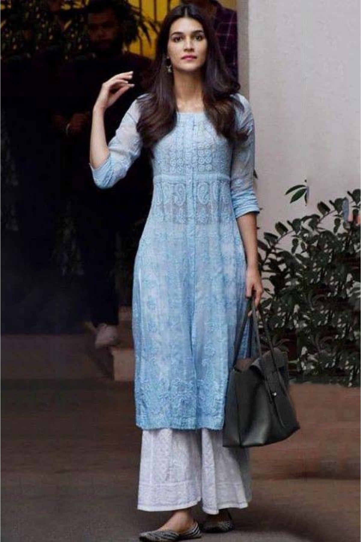 22 Modern Chikankari Kurti Designs & Styling Tips