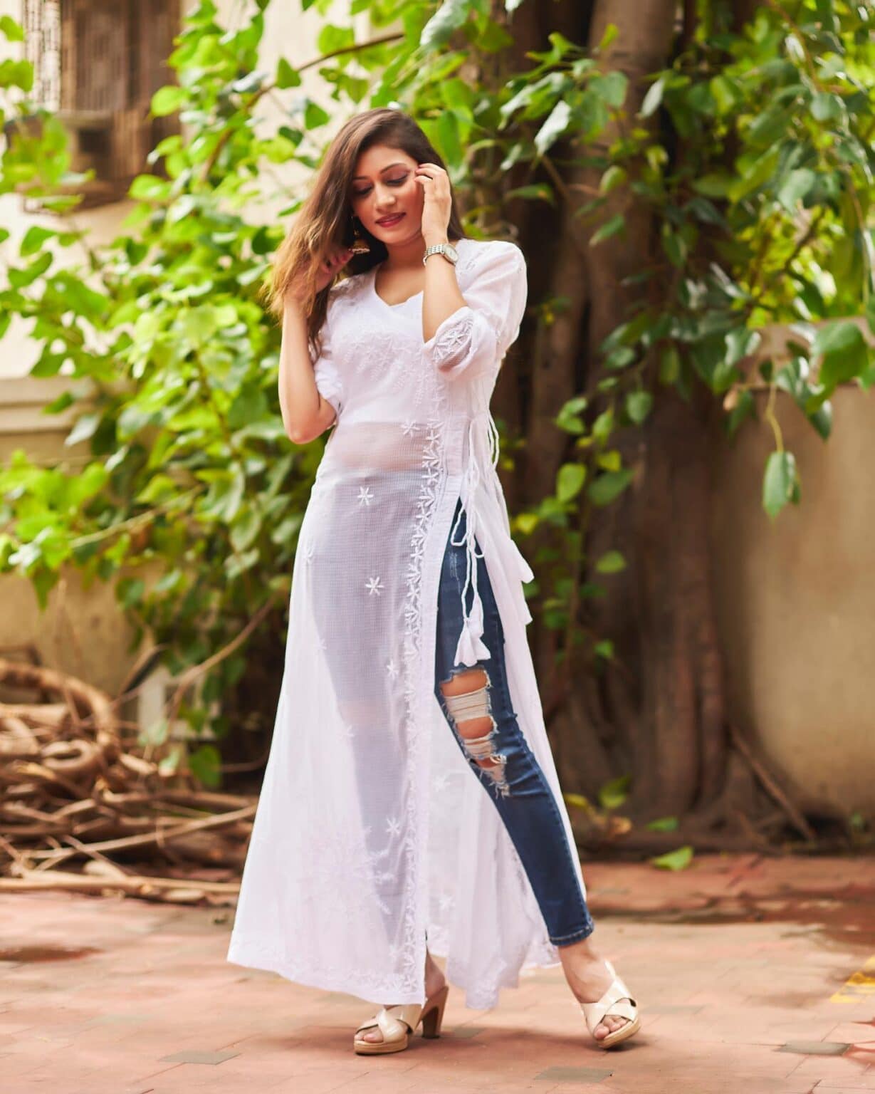 22 Modern Chikankari Kurti Designs & Styling Tips