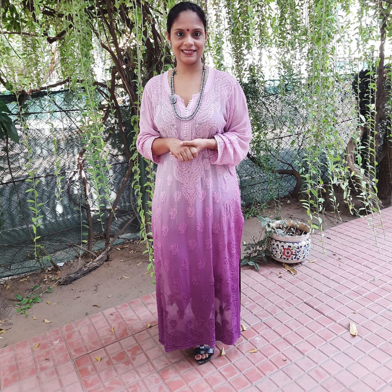 22 Modern Chikankari Kurti Designs & Styling Tips