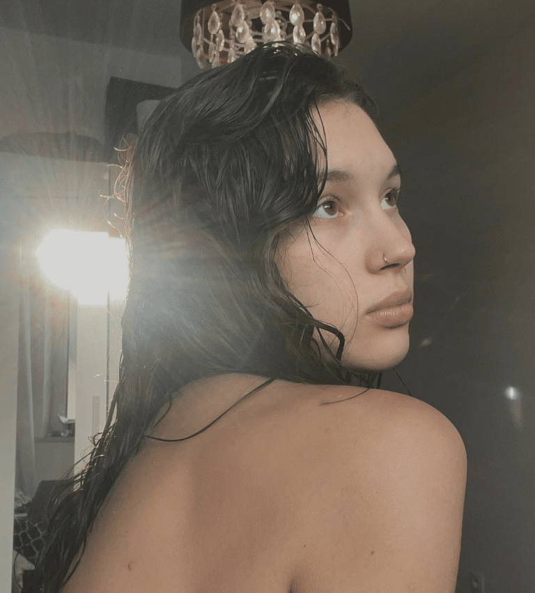 Wet Hairstyles: 21 Ideas on How to Get The Wet Hair Look?