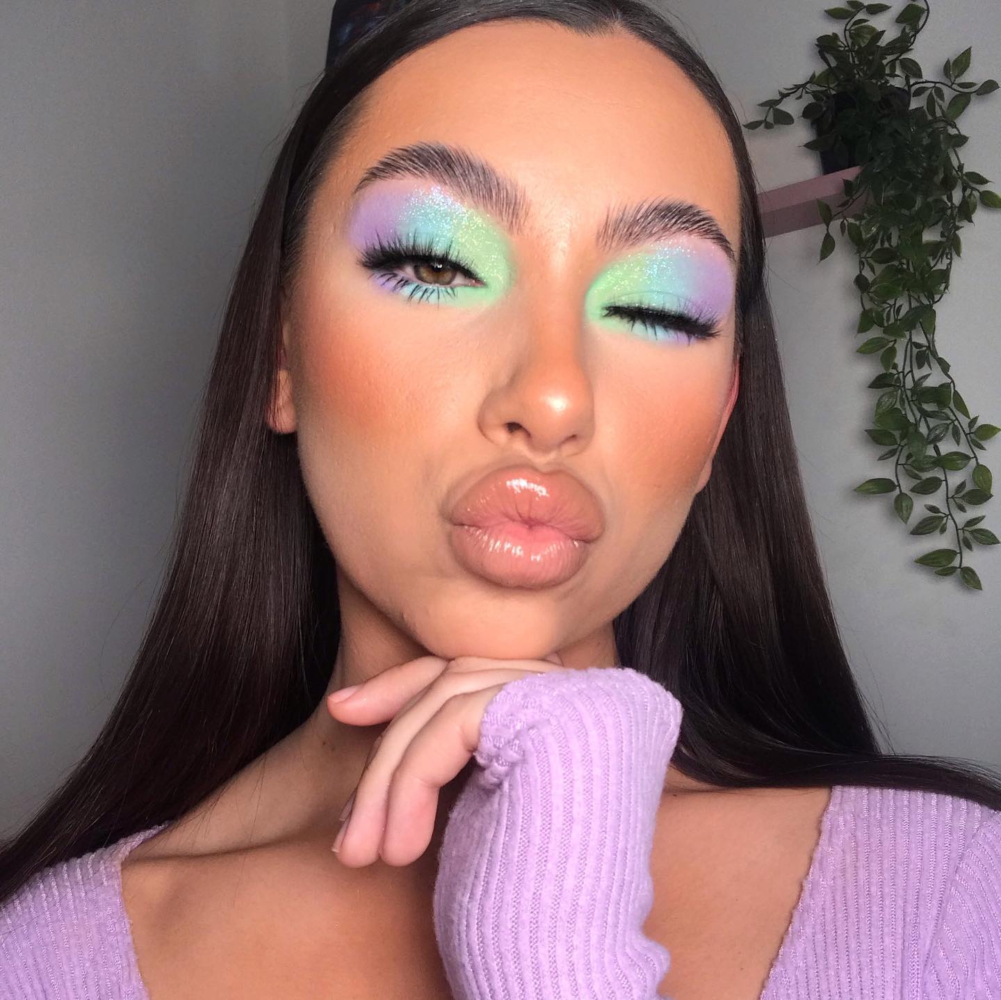 35 Best Easter Outfit Ideas for Women & Styling Tips